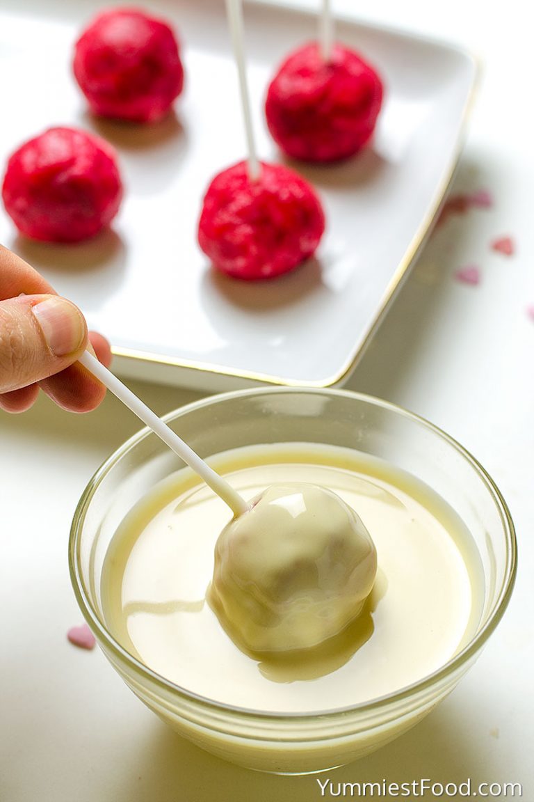 Valentine Red Velvet Cheesecake Pops – Recipe from Yummiest Food Cookbook