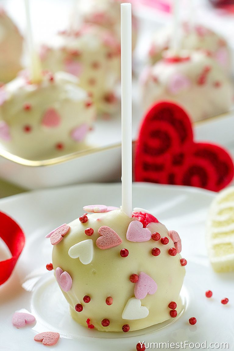 Valentine Red Velvet Cheesecake Pops – Recipe from Yummiest Food Cookbook