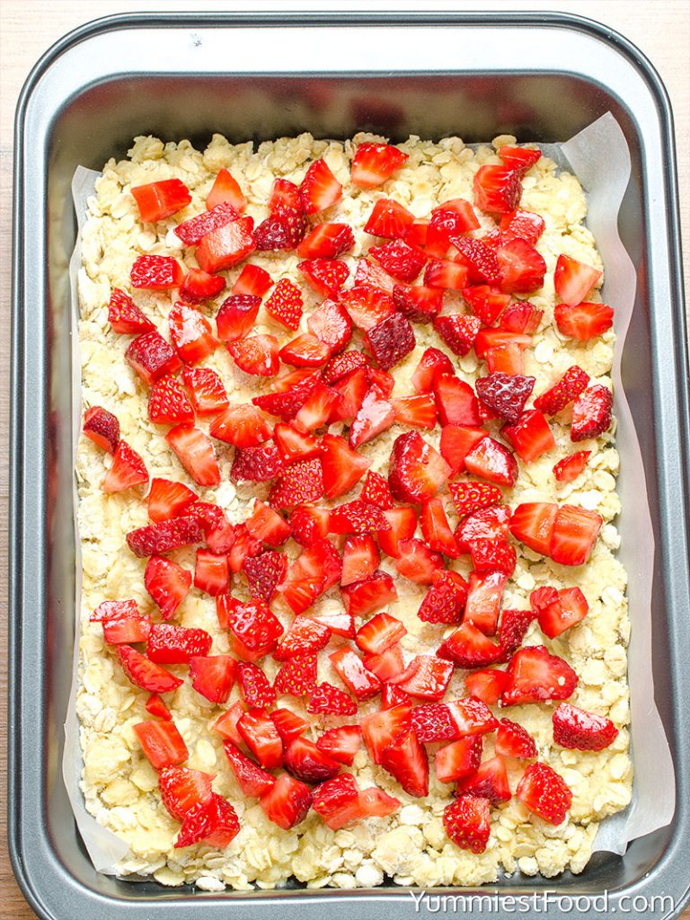 Healthy Breakfast Strawberry Oatmeal Bars – Recipe from Yummiest Food ...