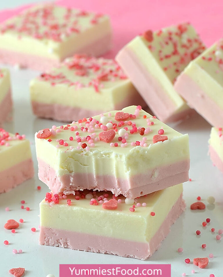 Valentineˈs Day Fudge – Recipe from Yummiest Food Cookbook
