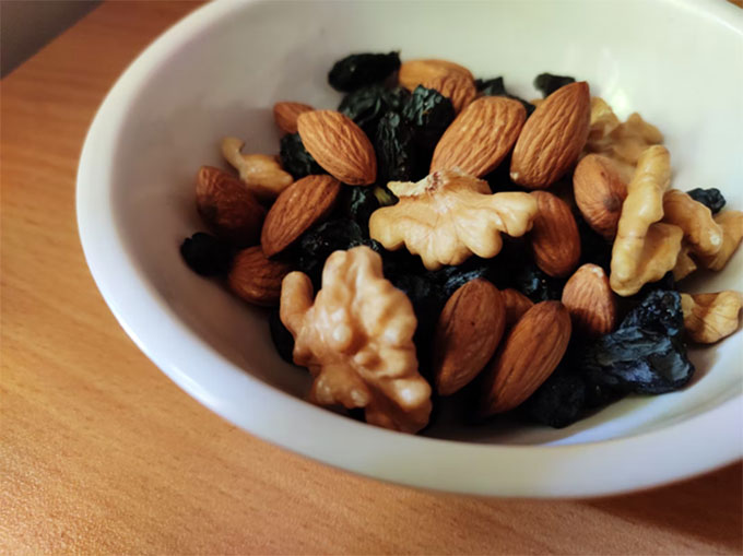 7 Foods That Help Prevent Dementia And Food Items To Avoid 7 Foods That Help Prevent Dementia And Food Items To Avoid